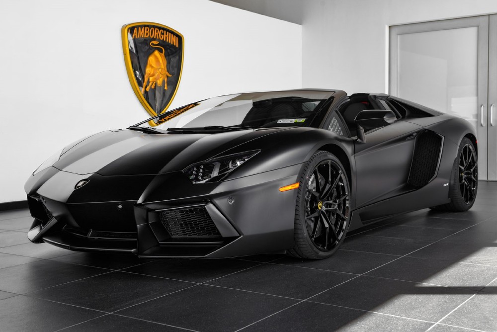 Lamborghini Aventador Roadster Matte Black