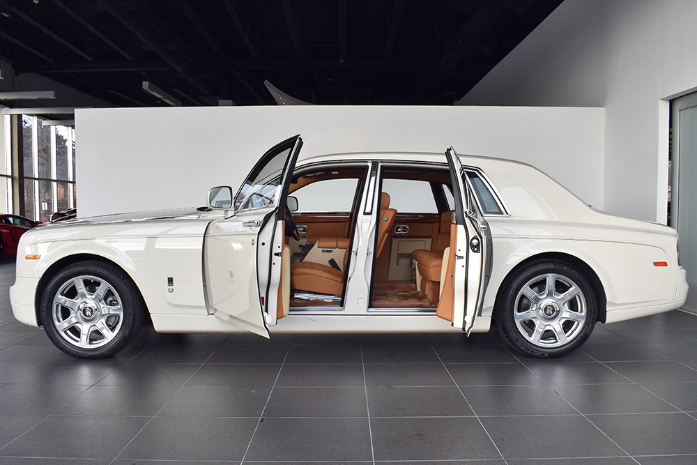 Gold Rolls Royce Phantom 2010 New Rolls Royce Phantom Price, Photos,